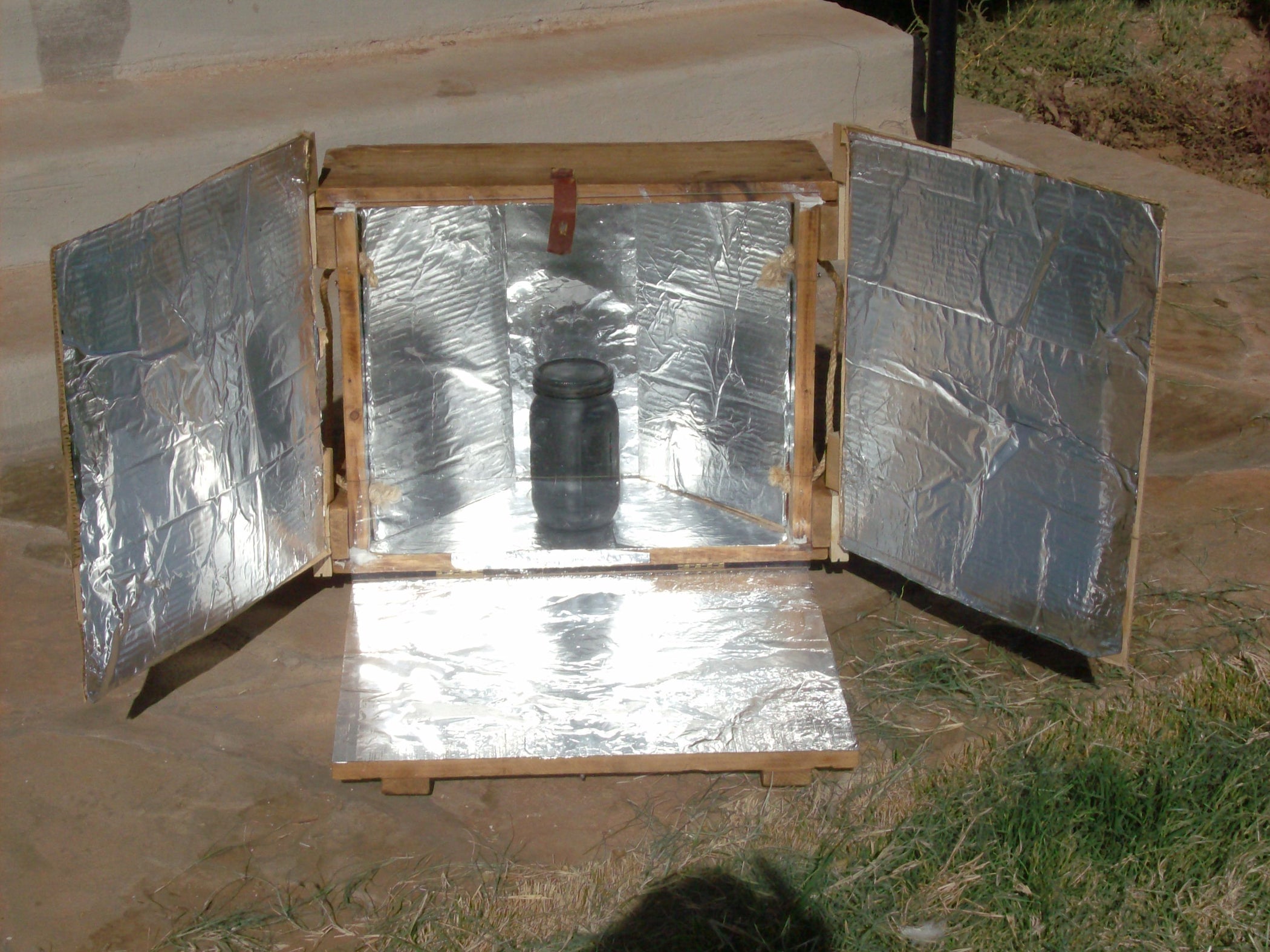 Easy Solar Cooker 6 Steps with Pictures Instructables easy-solar-cooker-6-steps-with-pictures-instructables