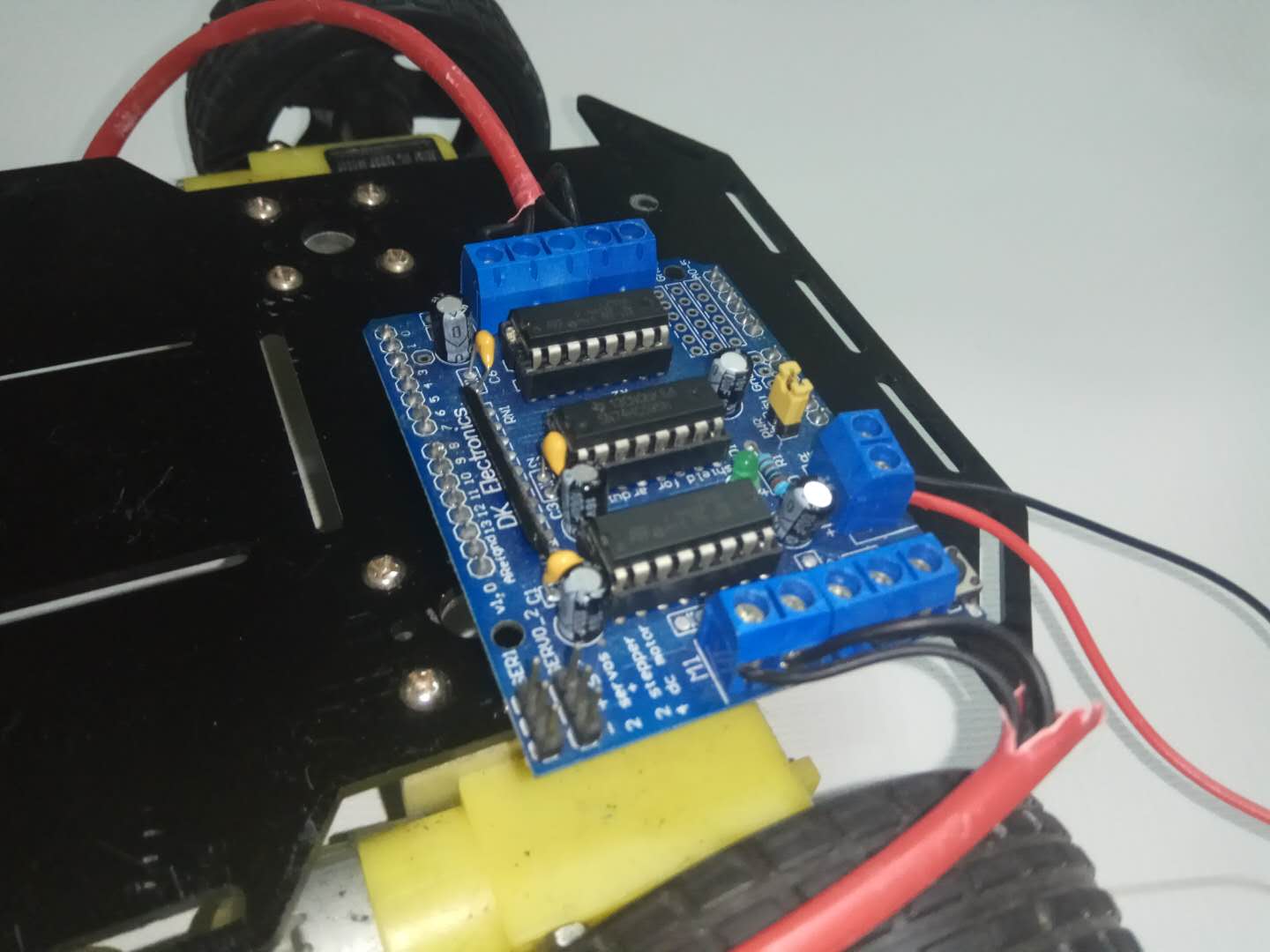 Bananaraspberry Pi Arduino Rover With Webcam Trybotics 