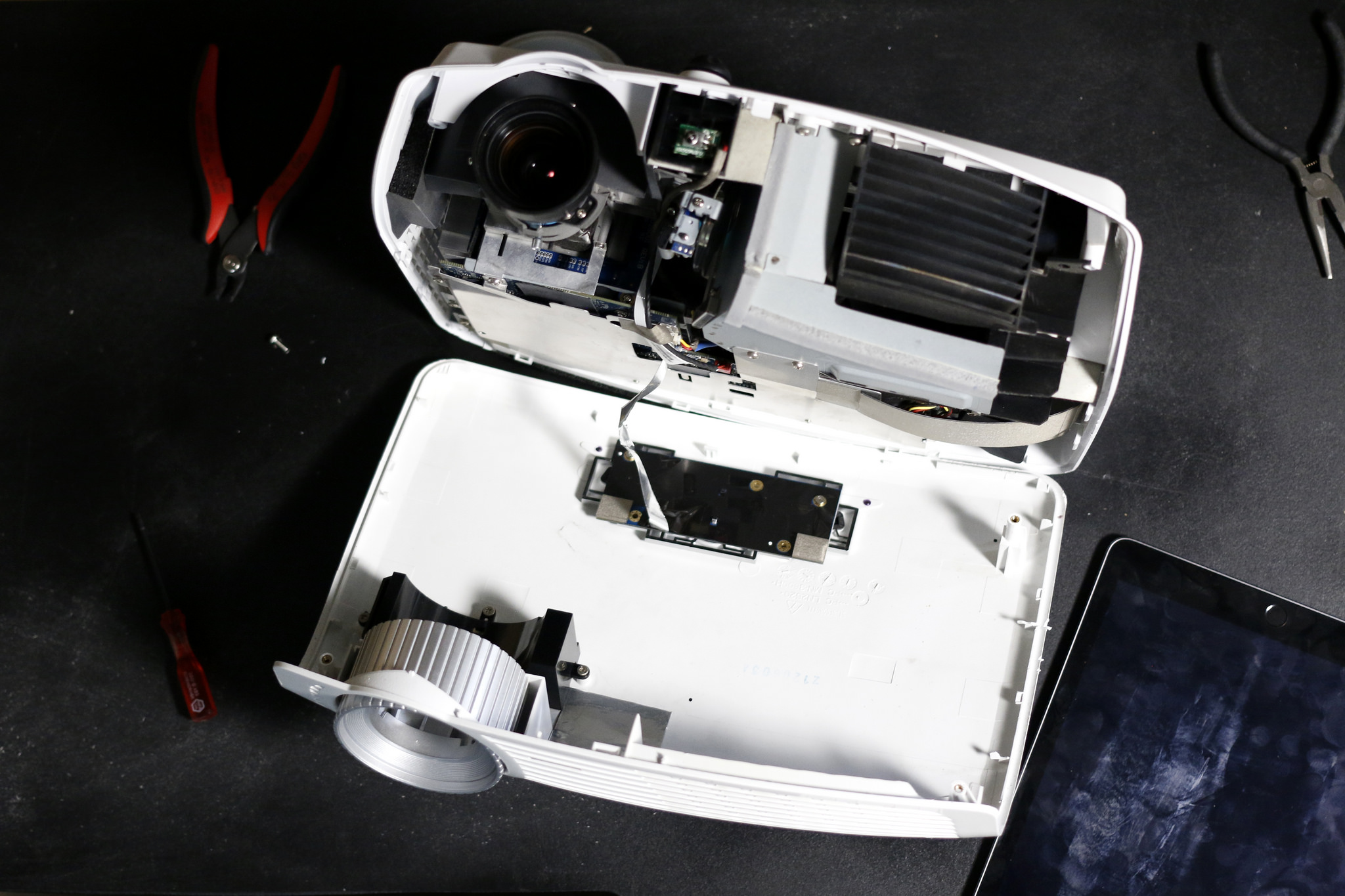 Amplify the Light > Projector Hack | Trybotics