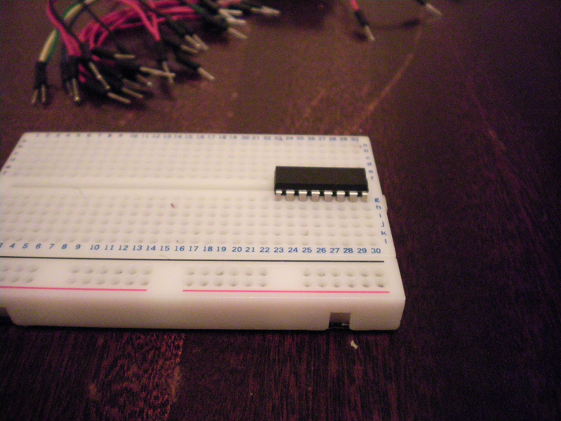 8 Led Chaser With 74hc595 8 Bit Shift Register Trybotics