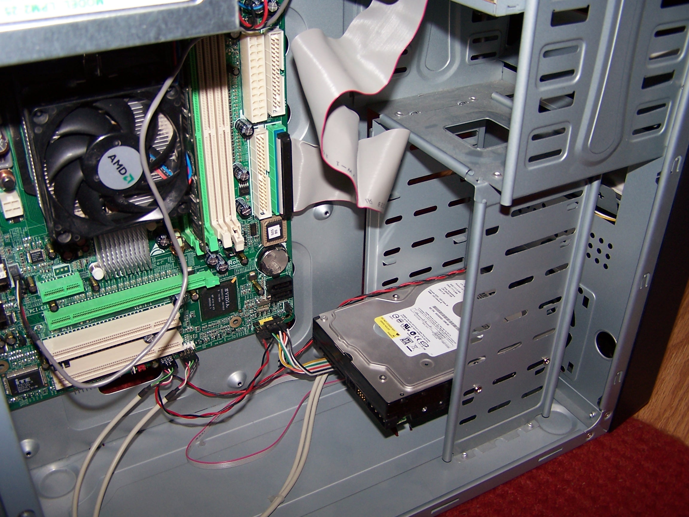 How to Build a Custom PC: the Complete N0ob's Guide to Building a ...