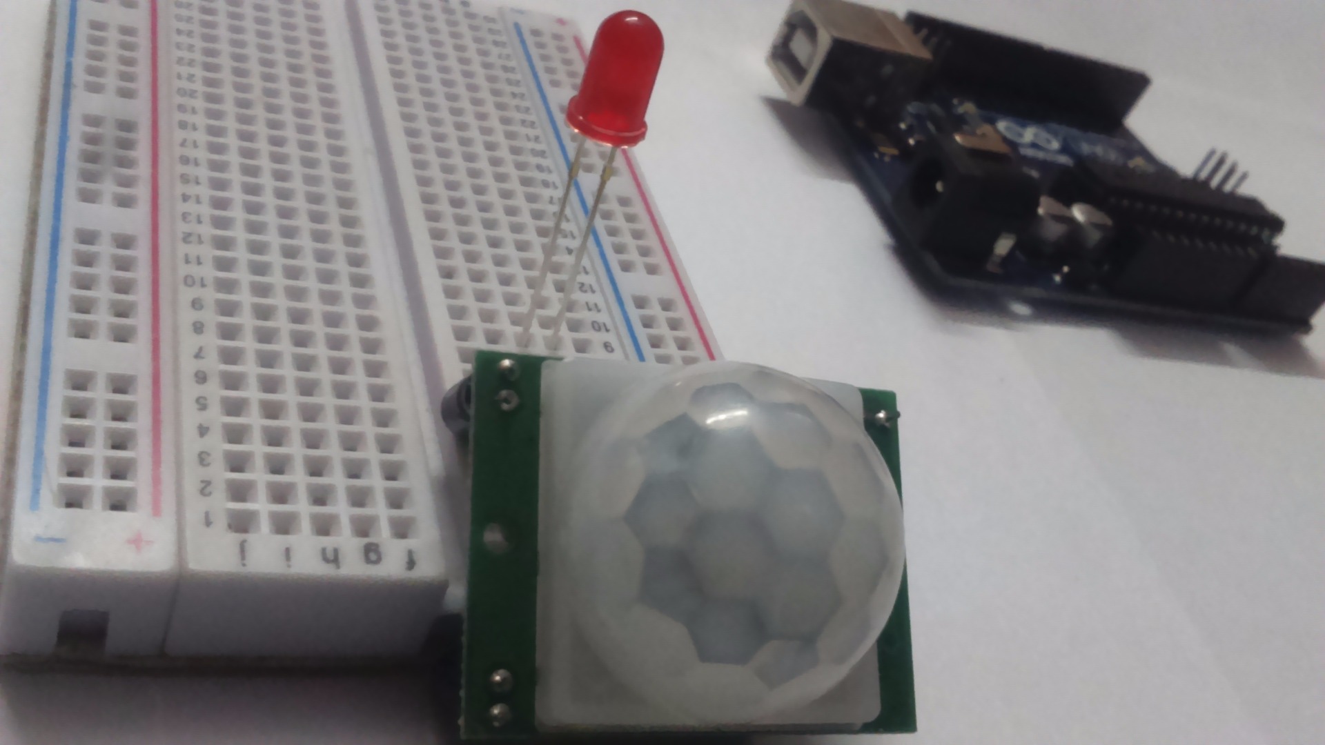 MOTION SENSOR USING ARDUINO : 3 Steps
