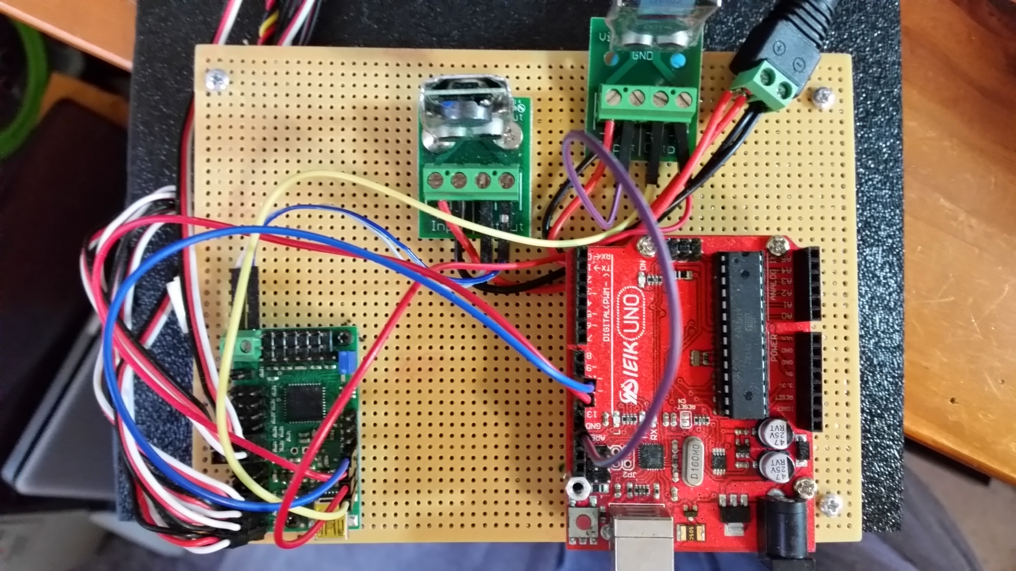 Homemade Robotic Arm Using Standard Parts Using Arduino and a Processing GUI | Trybotics