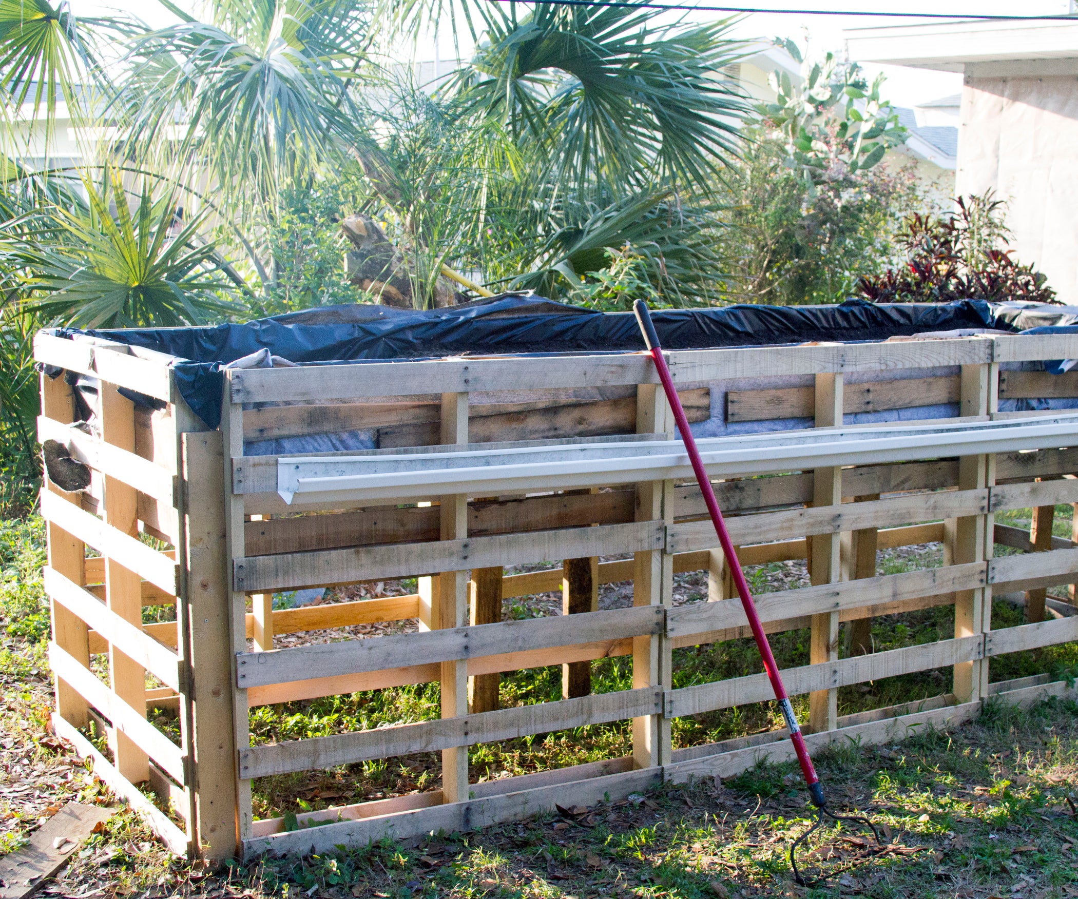 Raised Pallet Garden 3 Steps with Pictures Instructables raised-pallet-garden-3-steps-with-pictures-instructables