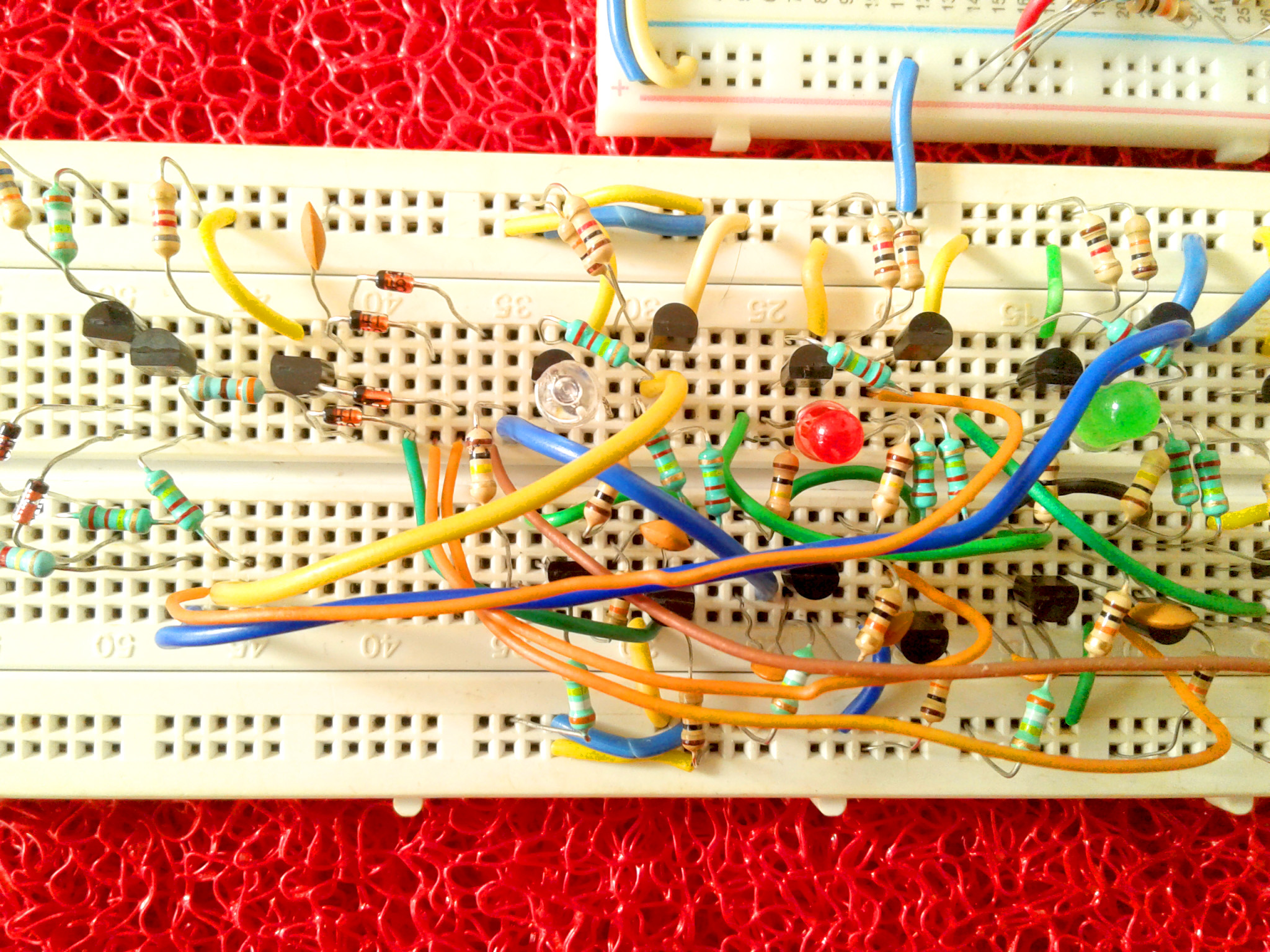 BCD Counter Using Discrete TRANSISTORS | Trybotics BCD Counter Using Discrete TRANSISTORS | Trybotics