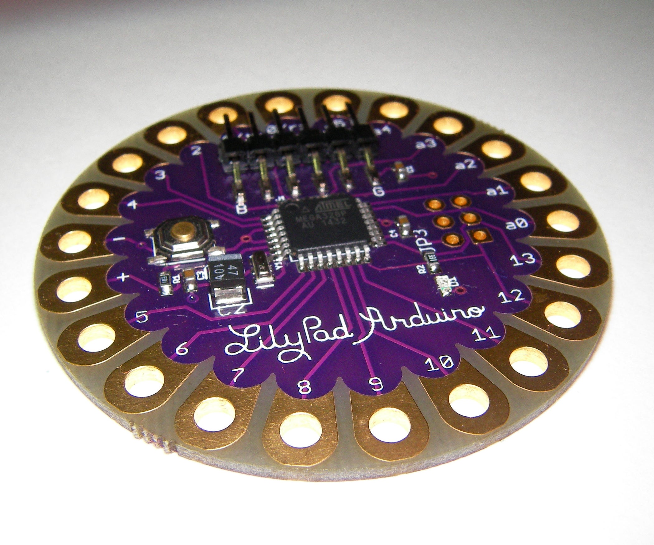 The Lilypad Arduino, an In-depth Look...: 5 Steps