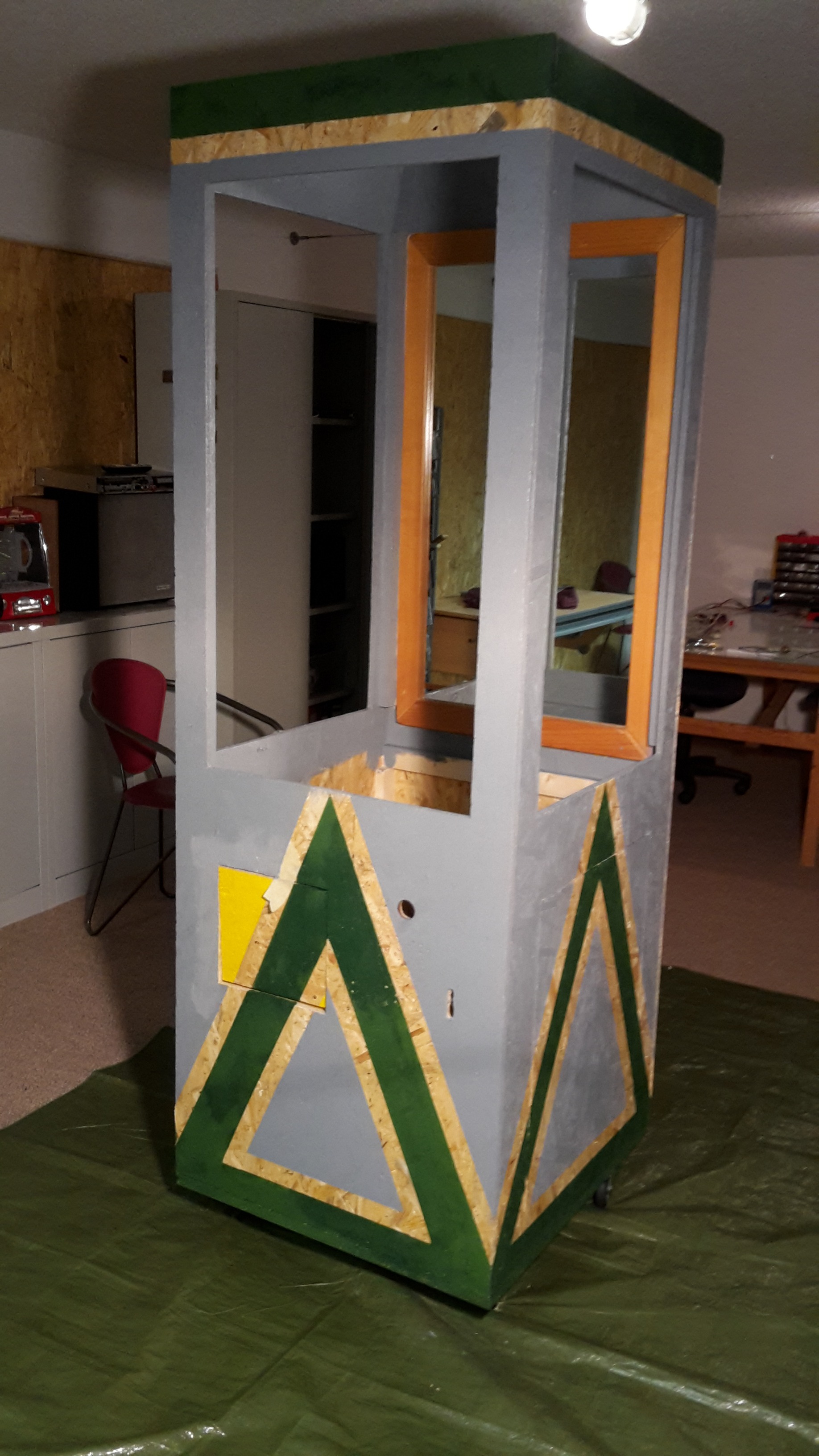 HOMEMADE CLAW MACHINE | Trybotics