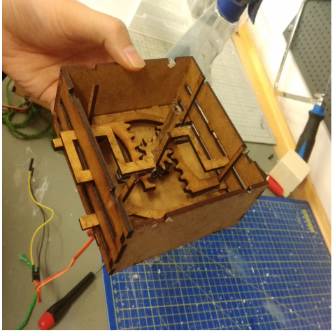 Interactive Tic-Tac Toe Game Controlled With Arduino | Trybotics