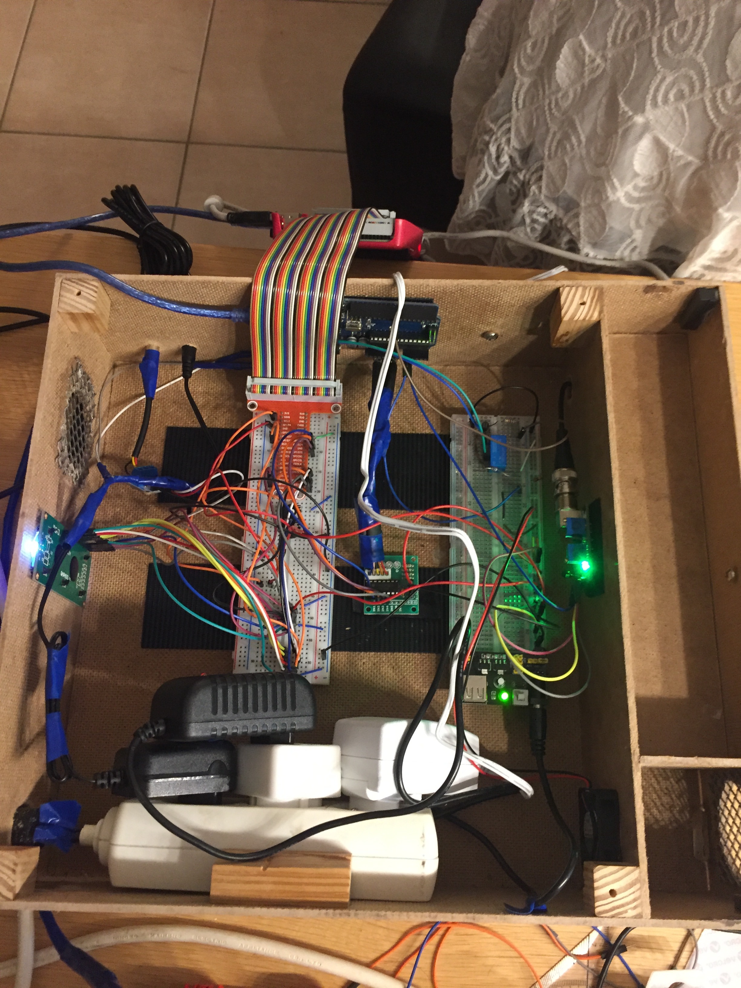 SmartAquarium - Mathias | Trybotics