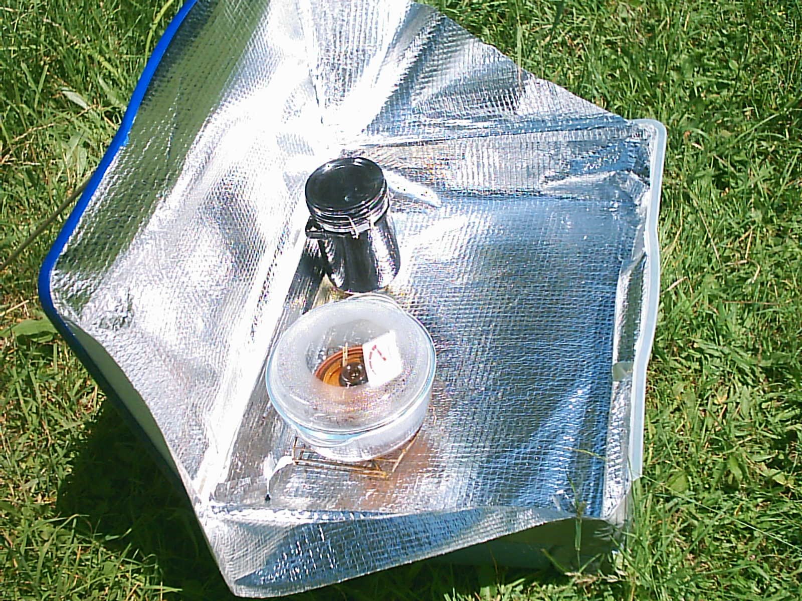 3 Simple Solar Cooker Designs Instructables 3-simple-solar-cooker-designs-instructables