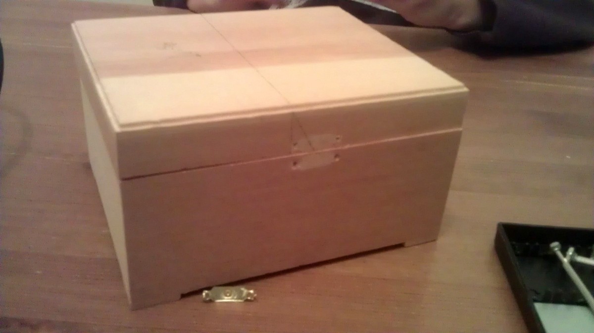 Arduino Most Useless Machine Ever Project | Trybotics