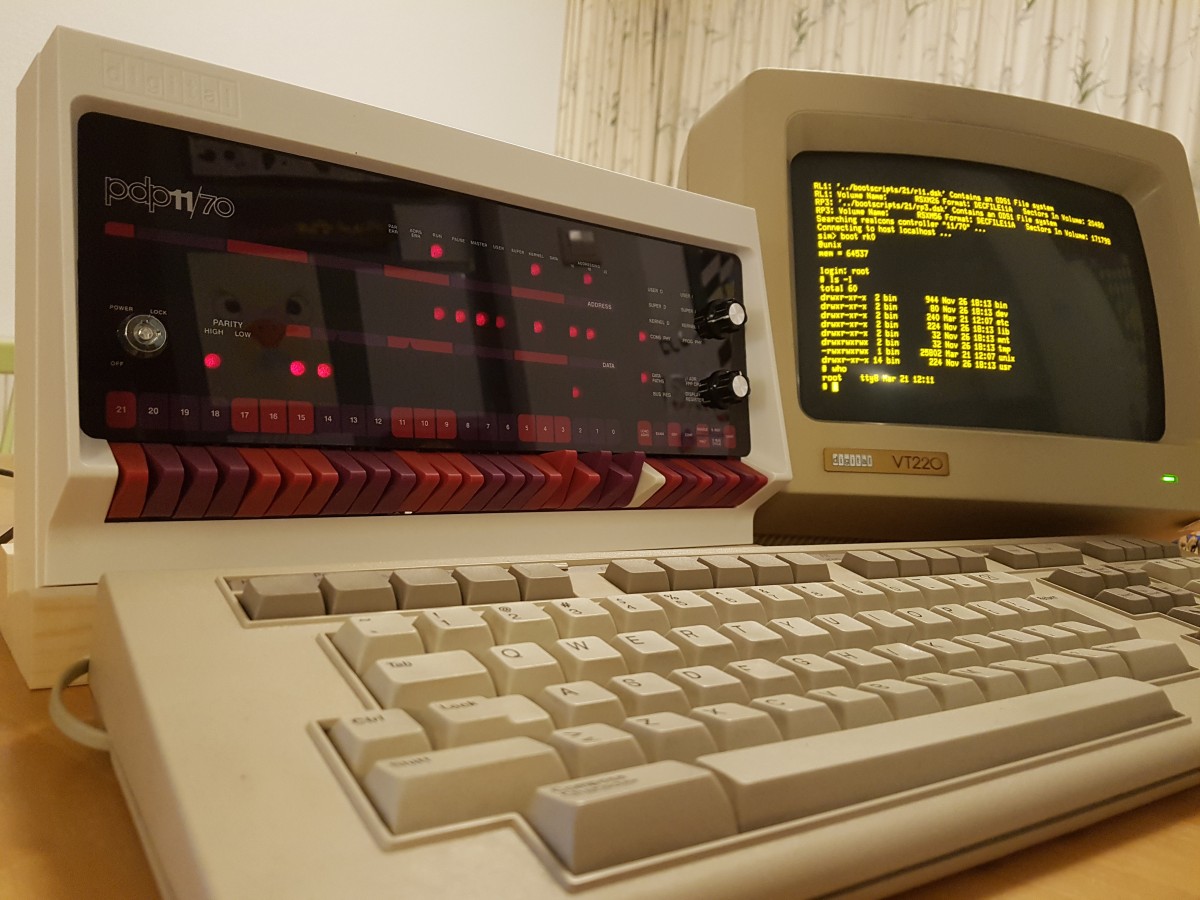 PiDP-11: Replica of the 1970s PDP-11/70 | Trybotics