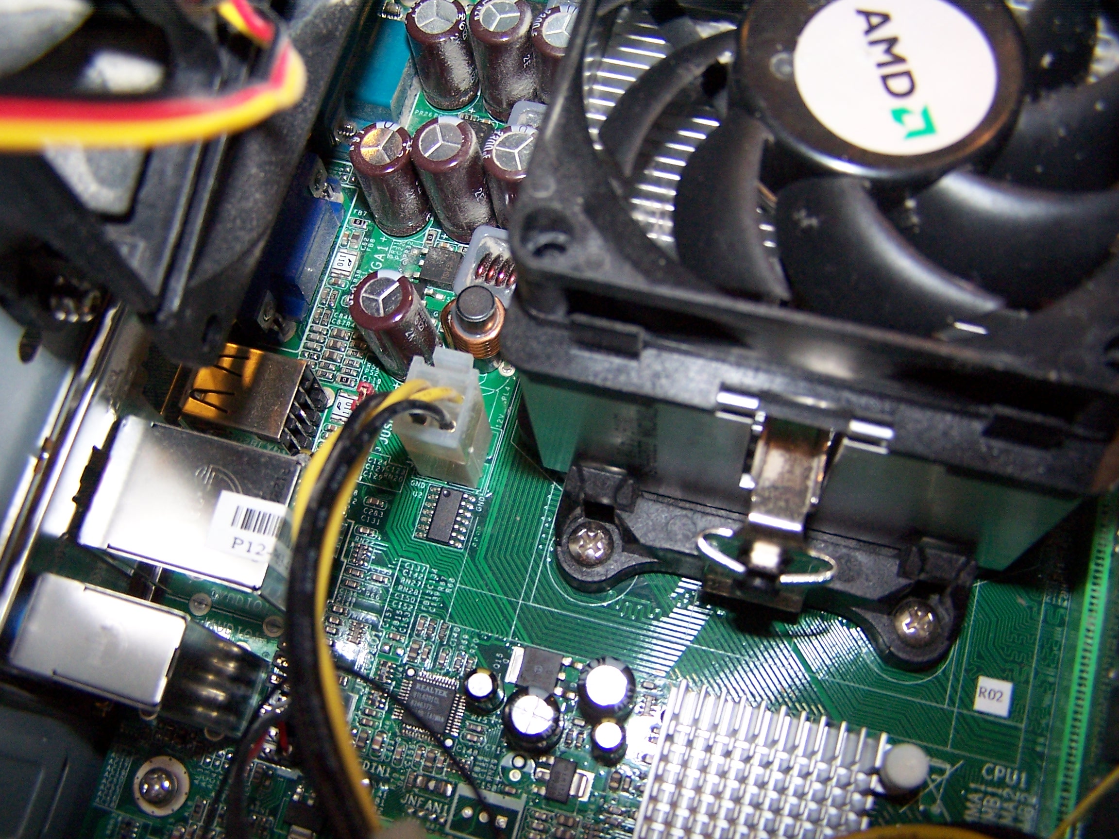 How to Build a Custom PC: the Complete N0ob's Guide to Building a ...